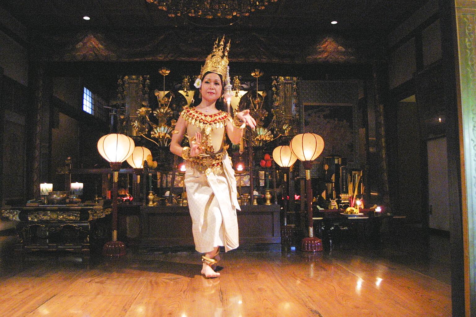 山中ひとみ / Hitomi Yamanaka | JCDA日本カンボジア舞踊協会 - カンボジア舞踊教室Sakarak